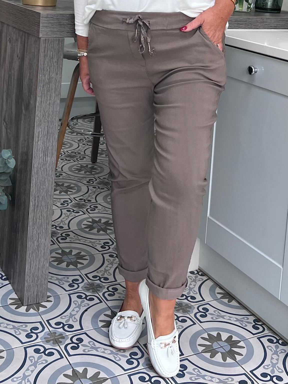 Mocha Magic Trousers – Tillett's